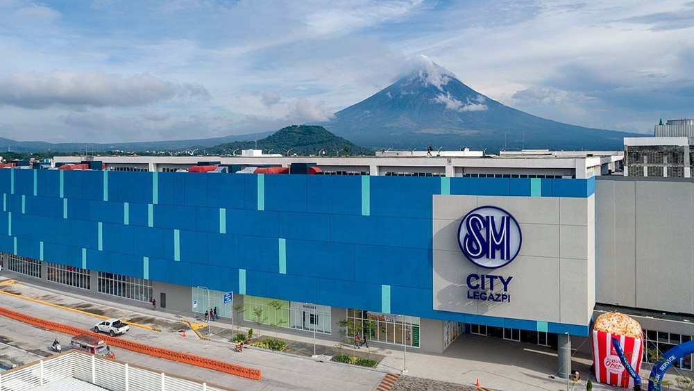 SM Investments Corporation - Tharawat Magazine